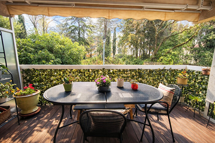 Appartement à vendre - Nîmes, Tour Magne - 3 pièces - 2 chambres