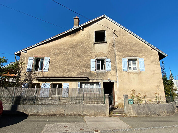 Maison 8 pièces à Mandeure, à vendre