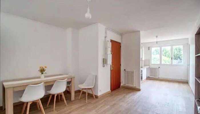 Appartement à louer - Beausejour, Arnouville - 4 pièces - 3 chambres