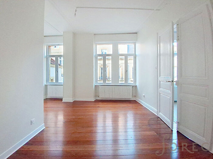 Appartement à louer - Metz, Centre-ville - 2 pièces - 1 chambre