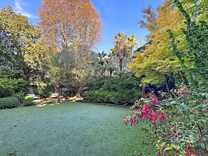 Appartement à vendre - Neuilly-sur-Seine, Saint-James, Madrid - 8 pièces - 4 chambres