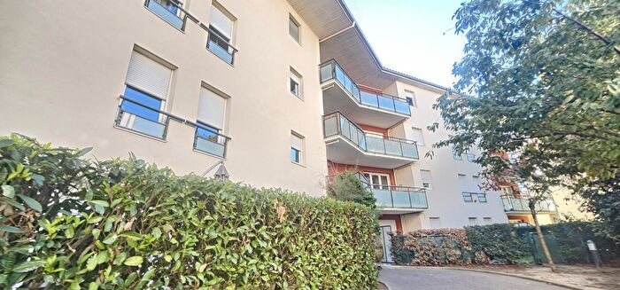 Francheville, Francheville Le Bas, Grandes-Terres, Le Chater : Appartement 2 pièces à vendre