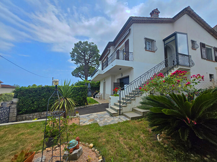 Maison à vendre - Cagnes-sur-Mer, Les Vallières, Le Malvan, Les Travails, La Combe - 5 pièces - 3 chambres