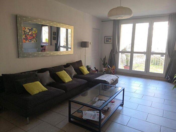 Appartement à louer - Saint Mitre les Granettes Pey Blanc, Aix-en-Provence - 1 pièce