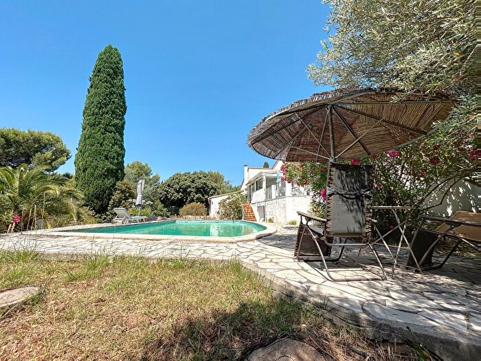 Maison à vendre - Saint-Geniès-des-Mourgues - 4 pièces - 3 chambres