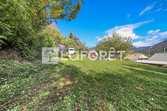 Maison à vendre - Embrun - 4 pièces - 3 chambres