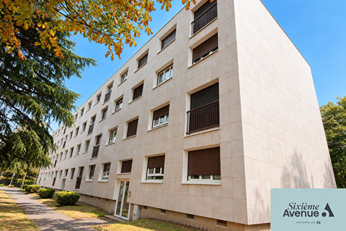 Chilly-Mazarin, Gravigny : Appartement 5 pièces à vendre
