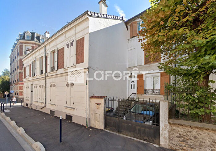 Maison à vendre - Villemomble, Centre-ville, Orangerie - 4 pièces - 2 chambres