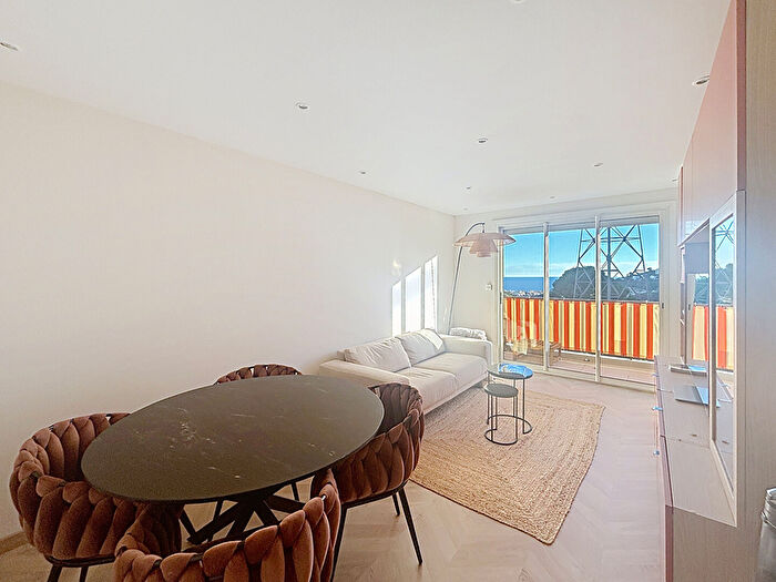 Appartement à vendre - Nice, Saint-Pierre de Feric - 3 pièces - 2 chambres