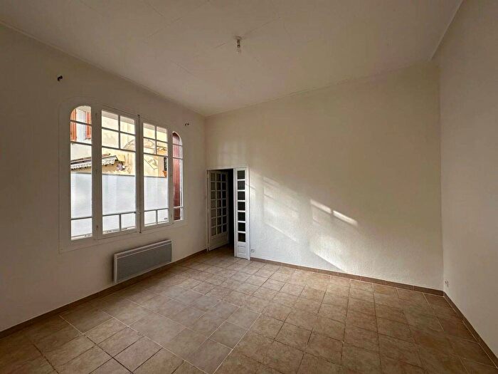 Appartement à louer - Les Moulins, Toulon - 2 pièces - 1 chambre
