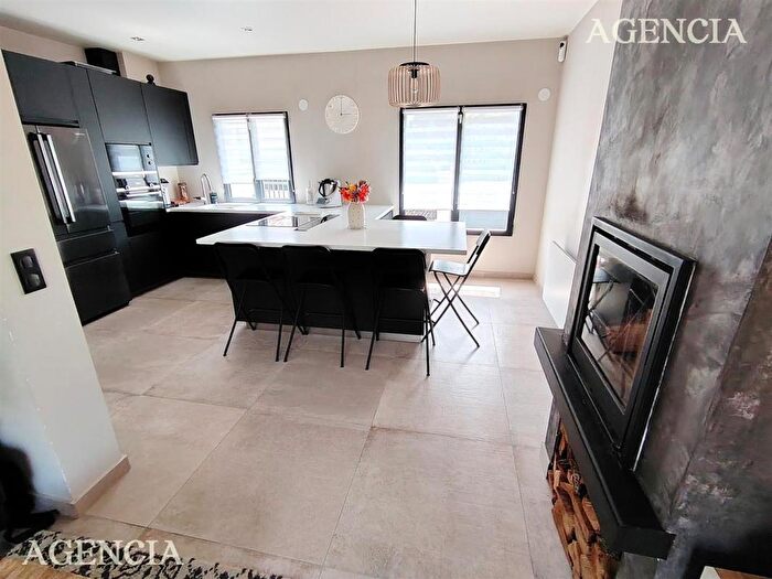 Champigny-sur-Marne : Maison 4 pièces à vendre
