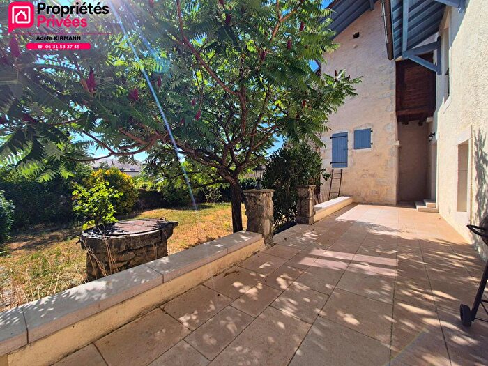 Maison 7 pièces à Collonges, à vendre