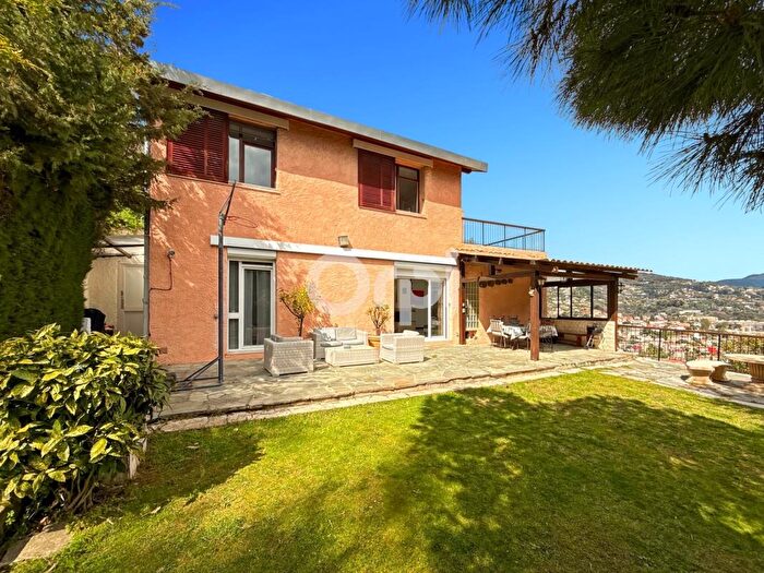 Maison à vendre - Nice, Pessicart - 5 pièces - 4 chambres