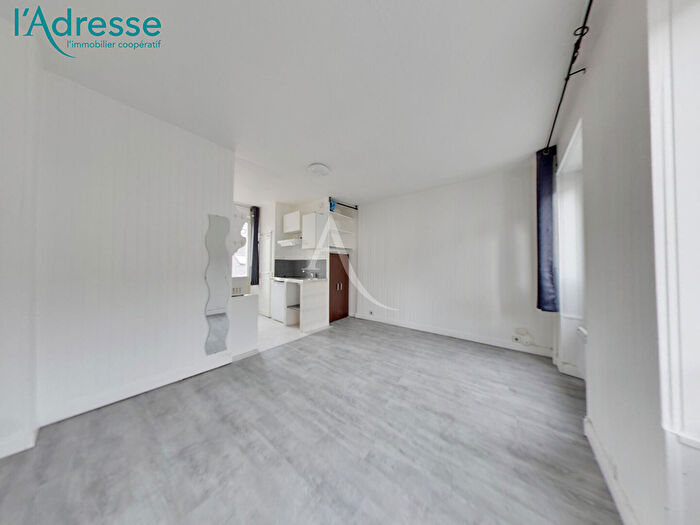 Appartement 1 pièce à louer - Champs-sur-Marne, Centre-ville