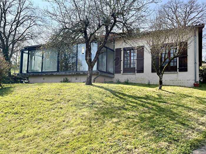 Confolens : Maison 6 pièces à vendre