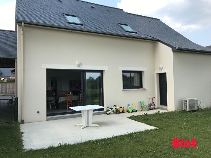 Maison à louer - Châteaubourg - 5 pièces - 3 chambres