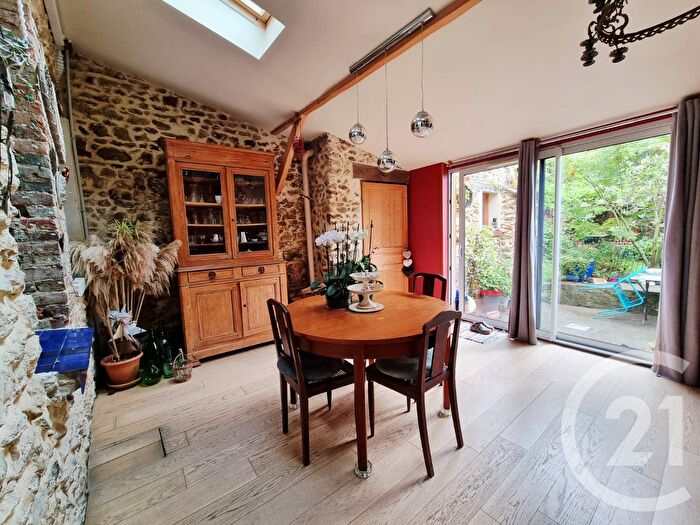 Maison à vendre - Saint-Arnoult-en-Yvelines - 6 pièces - 4 chambres