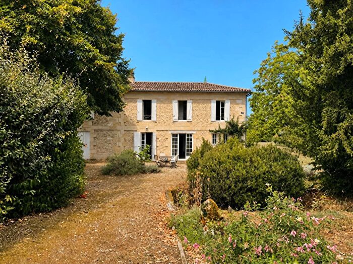 Branne : Maison 20 pièces à vendre