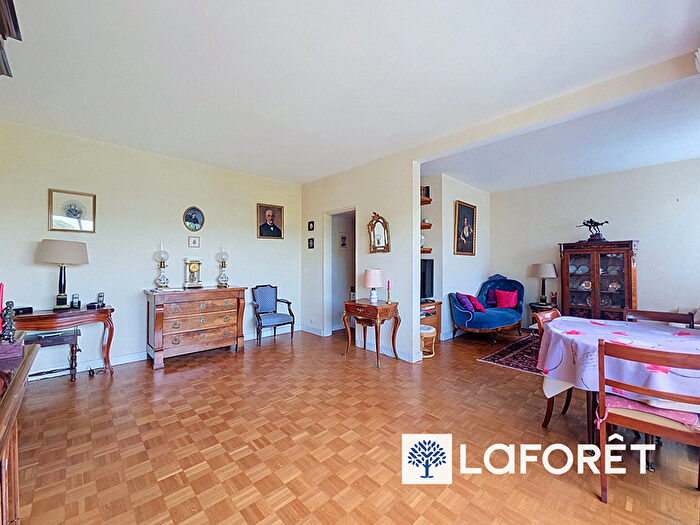 Appartement 4 pièces à vendre à Antony, Croix de Berny