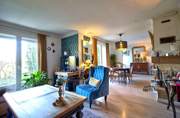 Maison à vendre - Bon-Encontre - 5 pièces - 4 chambres