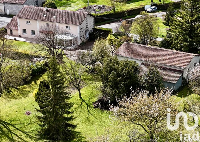 Maison à vendre - Barbezieux-Saint-Hilaire - 9 pièces