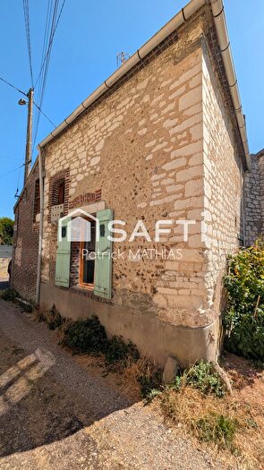 Saint-Aubin-sur-Yonne : Maison 3 pièces à vendre