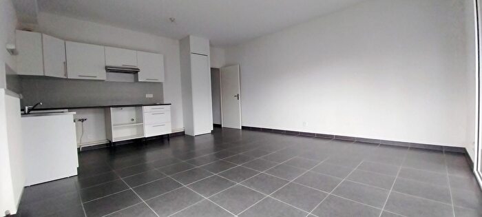 Appartement 2 pièces à Ambarès-et-Lagrave, Centre-ville, Lagrave, Les Erables, Chêne Vert, à louer