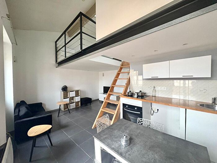 Appartement à louer - Marseille e , Euroméditerranée - 1 pièce - 1 chambre