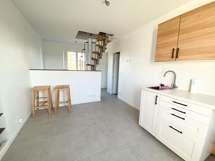 Chilly-Mazarin, Nord : Appartement 2 pièces à louer