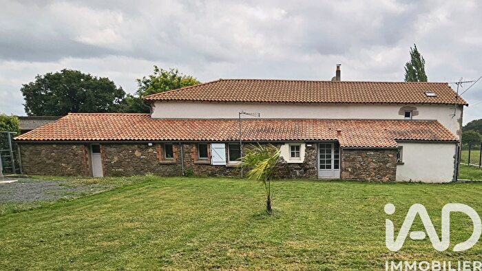 Maison à vendre - La Renaudière - 9 pièces - 5 chambres