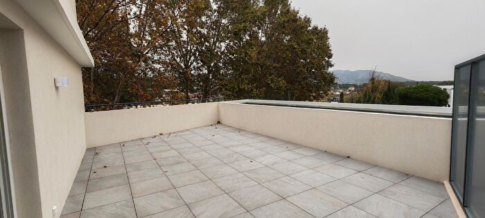 Appartement à louer - La Seyne-sur-Mer, Nord - 2 pièces - 1 chambre