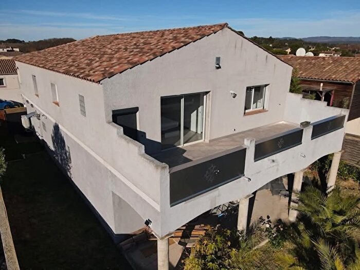 Maison à vendre - Villemoustaussou - 8 pièces - 5 chambres