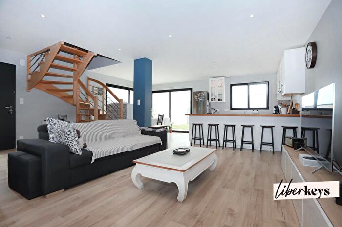 Maison 4 pièces à vendre à Cintré