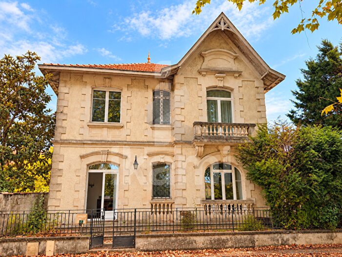 Salles : Maison 5 pièces à vendre