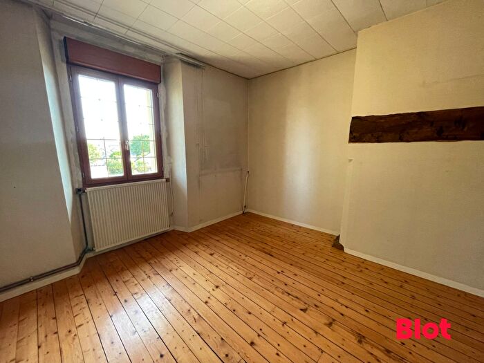 Maisons à vendre et appartements à louer - 3