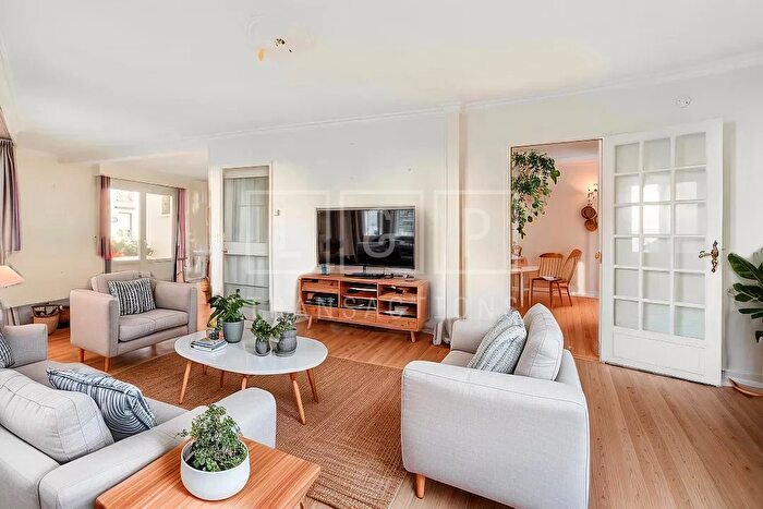 Maison à vendre - Issy-les-Moulineaux, Centre-ville, Corentin Celton, Les Varennes - 6 pièces - 4 chambres