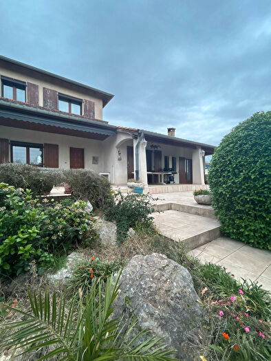 Maison à vendre - Granges-les-Beaumont - 8 pièces - 4 chambres