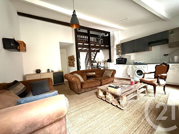 Appartement à louer - Salon-de-Provence, Centre-ville - 1 pièce