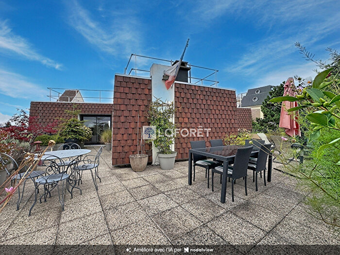 Saint-Cyr-l'École, Hôtel de ville : Appartement 6 pièces à vendre