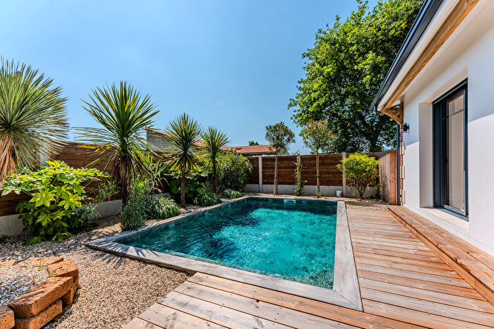 Maison à vendre - Gujan-Mestras, Centre-ville - 5 pièces - 4 chambres