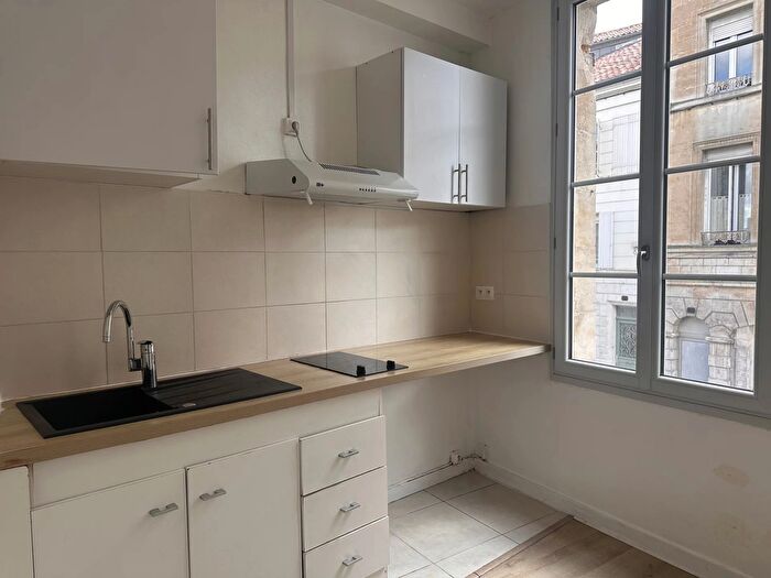 Niort, Centre-ville : Appartement 2 pièces à louer