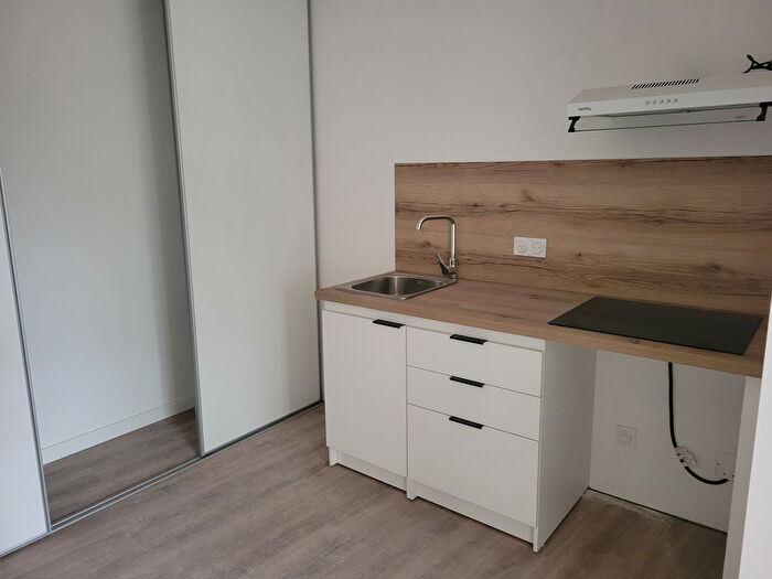 Appartement à louer - Alès, Prés Saint-Jean - 2 pièces - 1 chambre