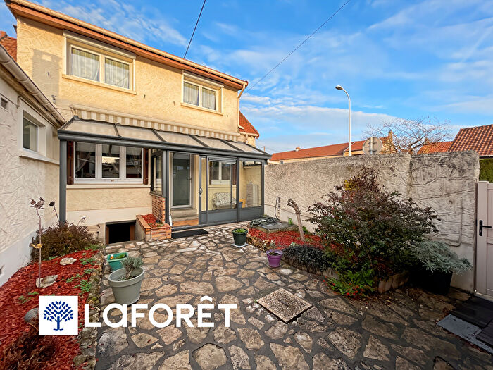 Maison à vendre - Sainte-Geneviève-des-Bois, Liers, Croix Blanche - 4 pièces - 2 chambres