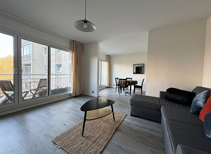 Appartement à louer - Zone dActivité, Vélizy-Villacoublay - 4 pièces - 2 chambres