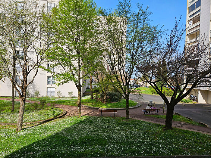 Appartement à vendre - Angoulême, Ma Campagne - 4 pièces - 2 chambres