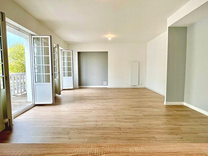 Appartement à louer - Bonne Source-Saint Sebastien, Pornichet - 5 pièces - 4 chambres