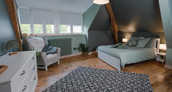 Maison à vendre - Oloron-Sainte-Marie - 12 pièces - 10 chambres