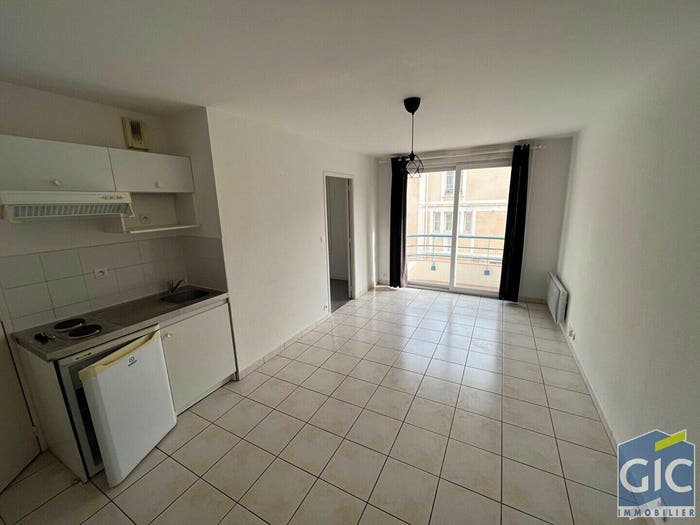Saint Jean, Caen : Appartement 2 pièces à louer