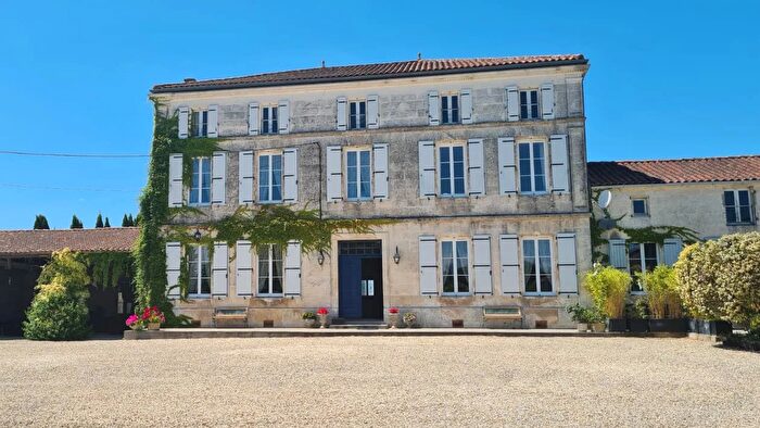 Maison à vendre - Bessac - 15 pièces - 12 chambres