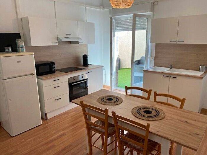 Appartement à louer - Fontcouverte, Avignon - 4 pièces - 3 chambres